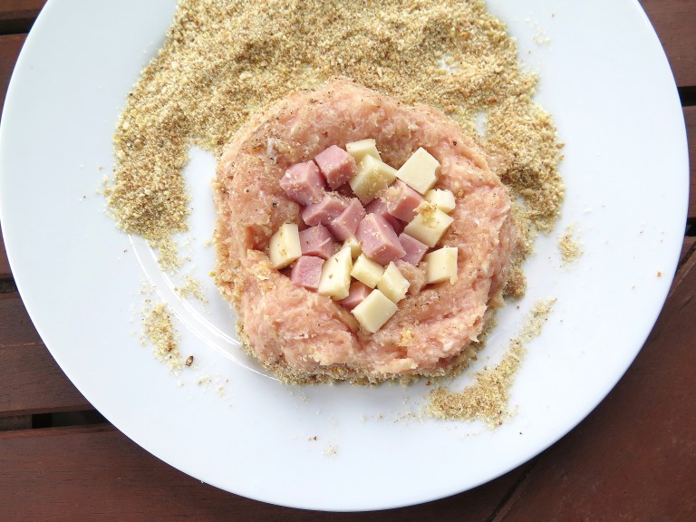 Chicken Cordon Bleu Burgers #SundaySupper